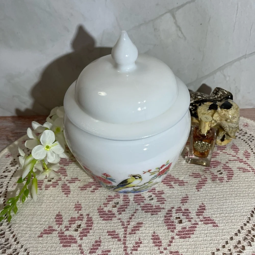 Avon | Accents | Avon Dynasty 971 Milk Glass Ginger Jar Oriole And ...